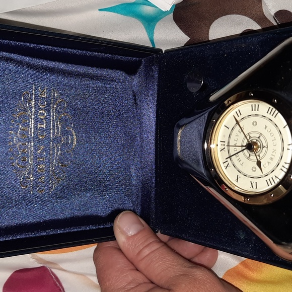 the dalve | Other | Vintage Cabin Clock | Poshmark
